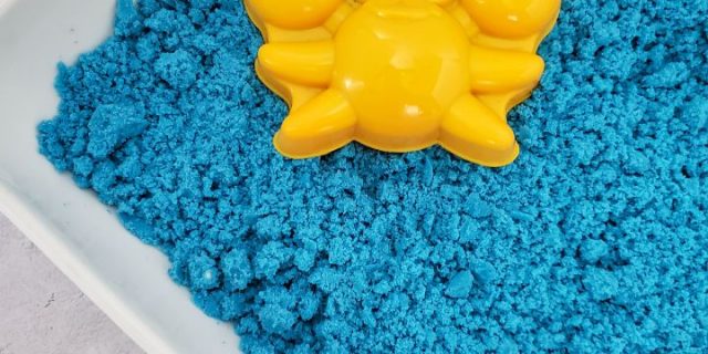 Recipe for Homemade Kinetic Sand-Little Sprouts Learning